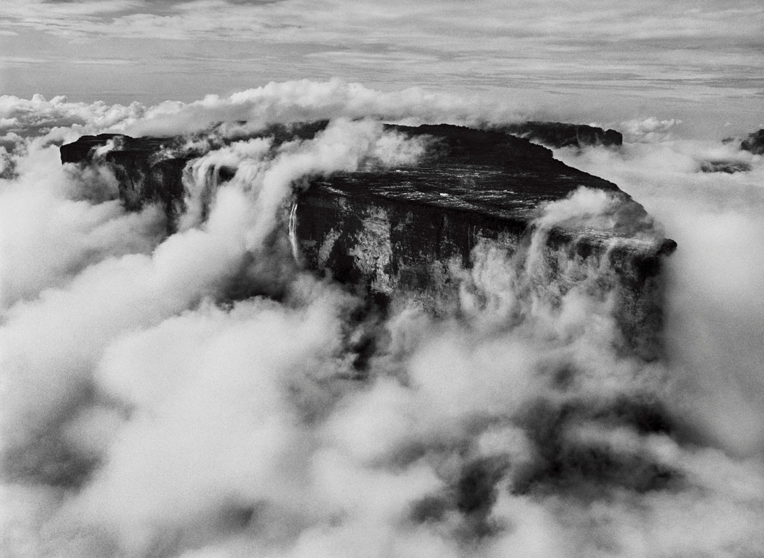 SEBASTIÃO SALGADO - The Instant When